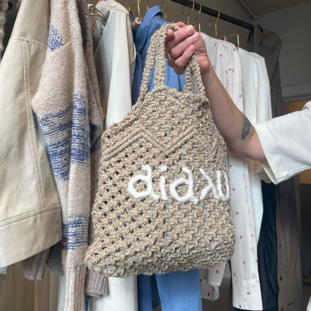 Håndtasker til damer - Tasker i fede farver og designs - QNTS